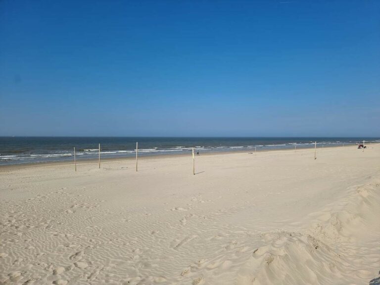 Was bedeutet textilfrei baden? - Erwachsenenhotels buchen